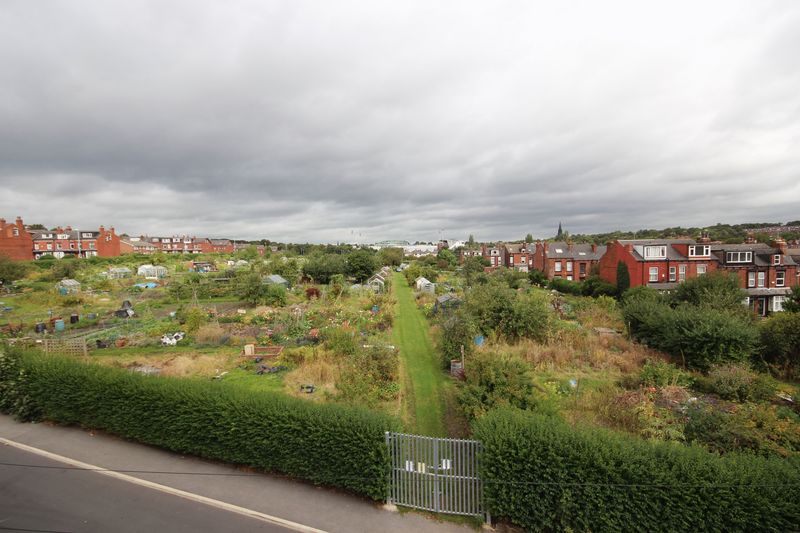 Stanmore Hill, Burley